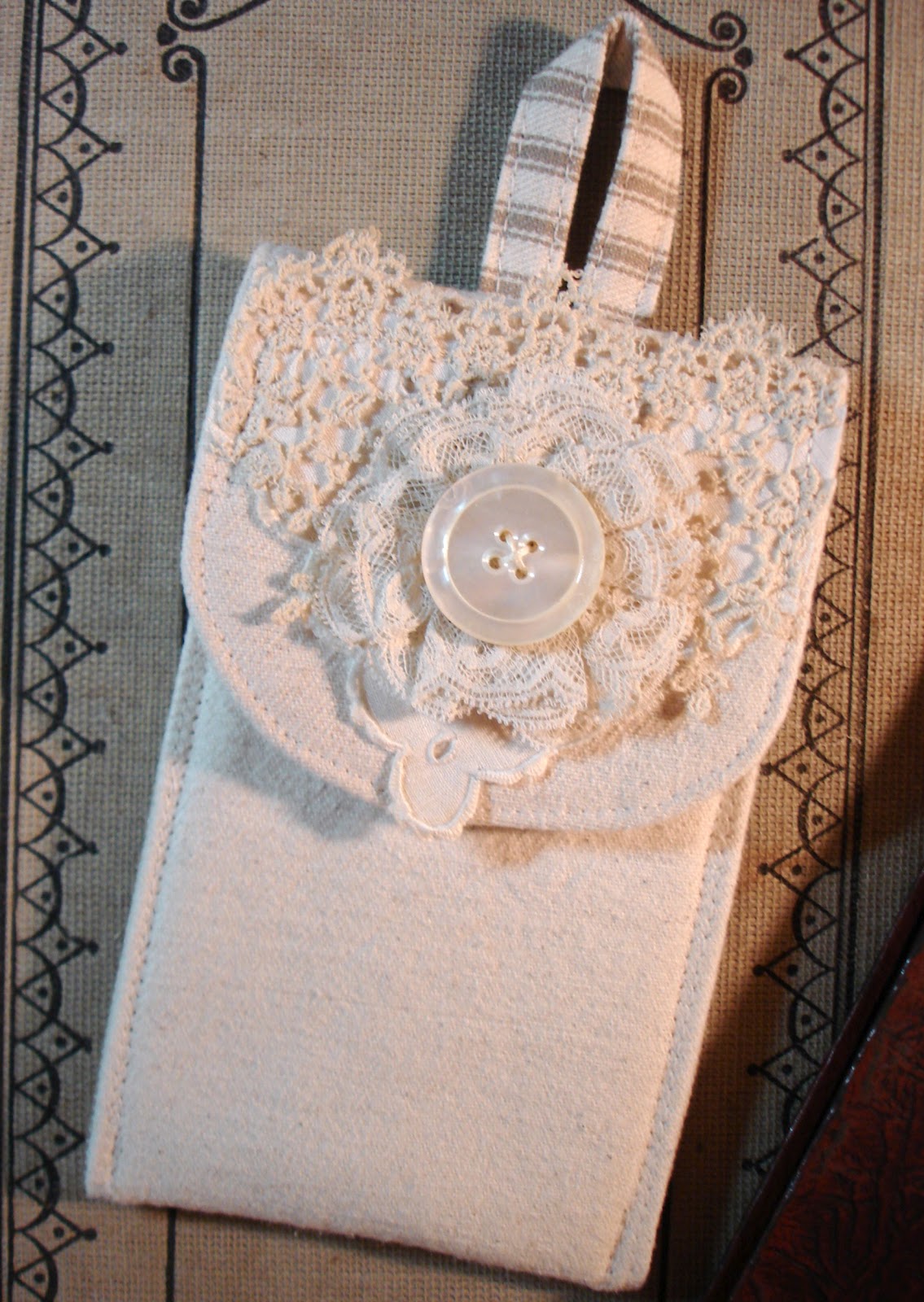 ~ The Feathered Nest ~: New handmade goodies!