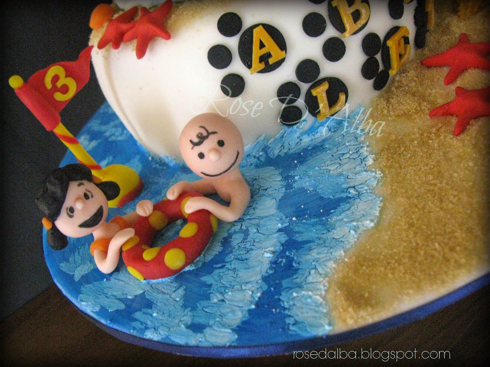 ROSE D' ALBA cake designer: Snoopy cake per il piccolo Alberto