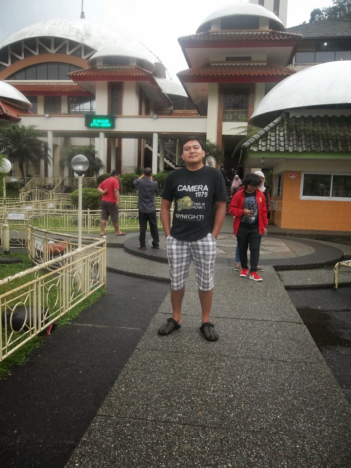 Wisata keGunung mas & Masjid Attaun Puncak Bogor - ANGKOT BOGOR 70 GF