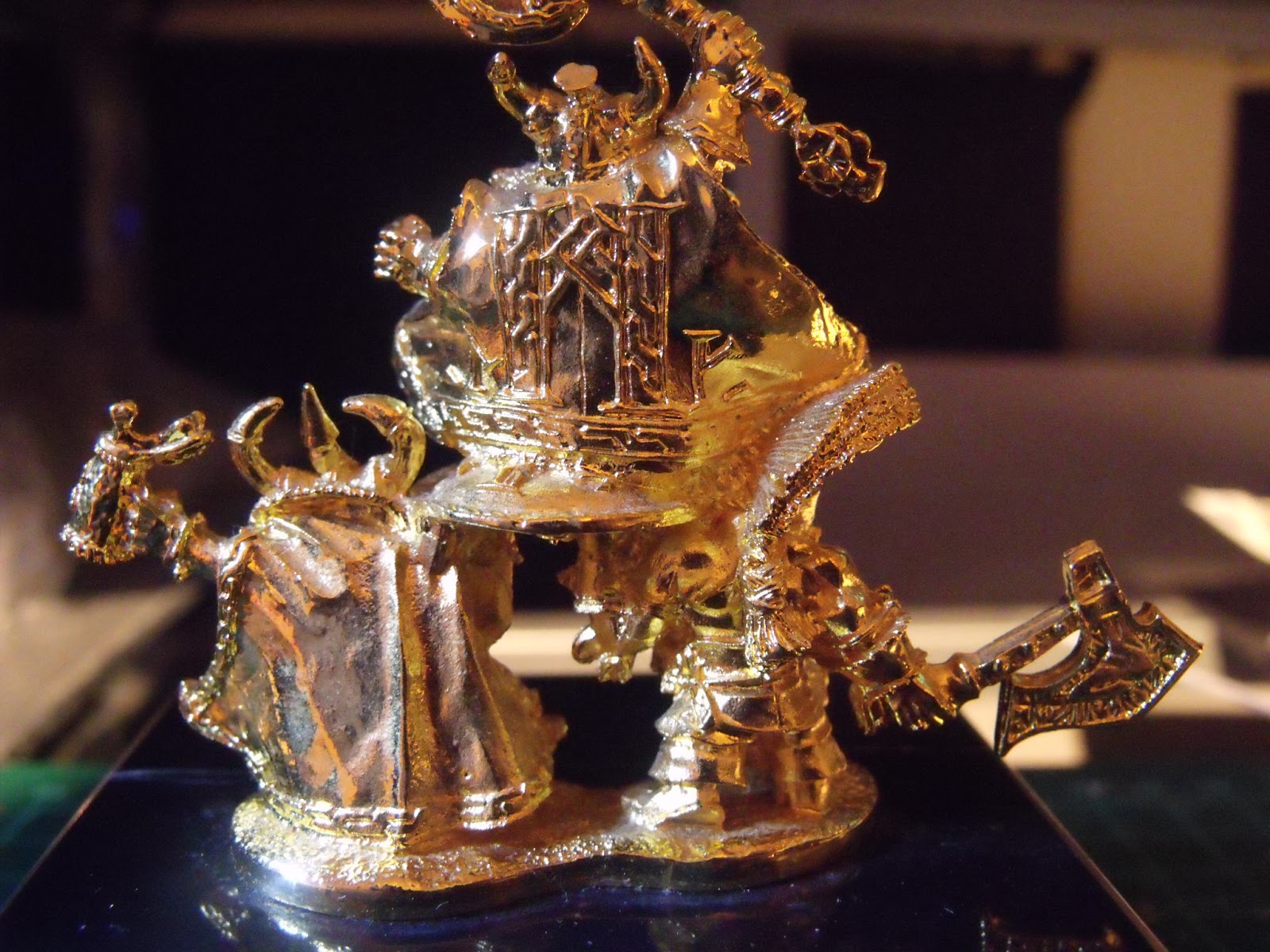 Limited Edition Warhammer models: Gold Plated White dwarf 30th anniversary