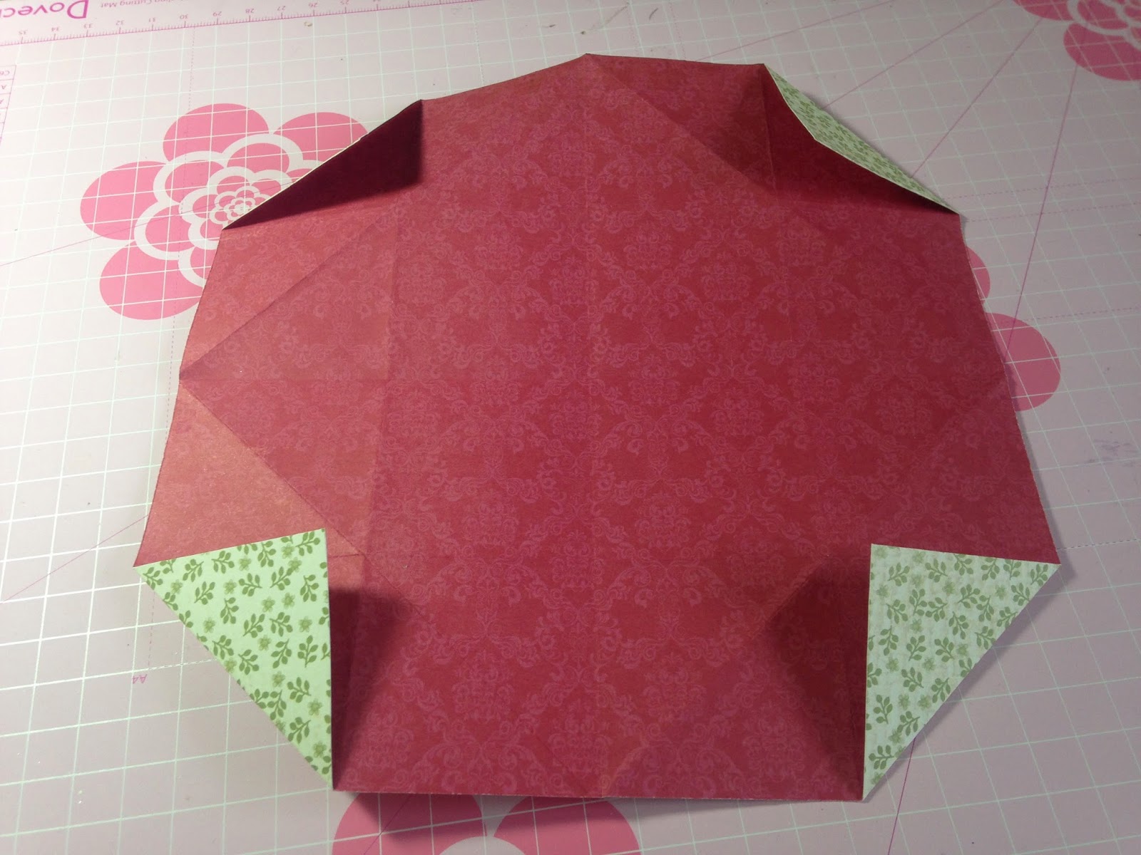 Pauline's Creative Journey: Folded Frame Tutorial.....