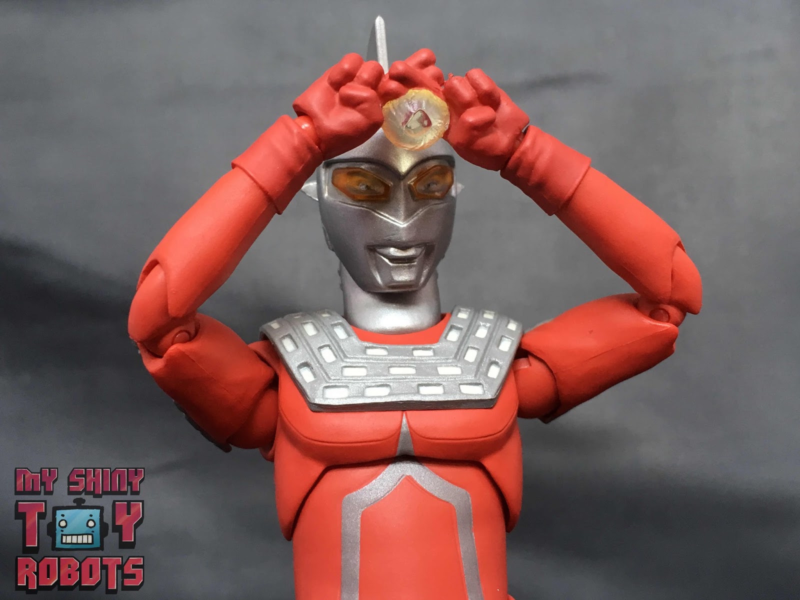 My Shiny Toy Robots: Toybox REVIEW: S.H. Figuarts Ultraseven