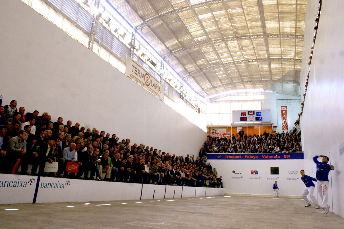 Le ciel est par dessus le toit: "El Trinquet de Pelayo" à la fois ...
