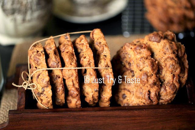 Giant Choco Crunch Cookies - Cookies Favorit Rafif dan Fatih | Just Try ...