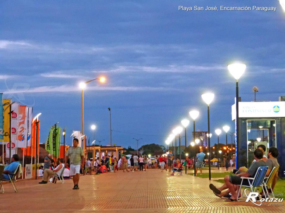 Encarnación, Itapúa, Paraguay: Playa San José 2013