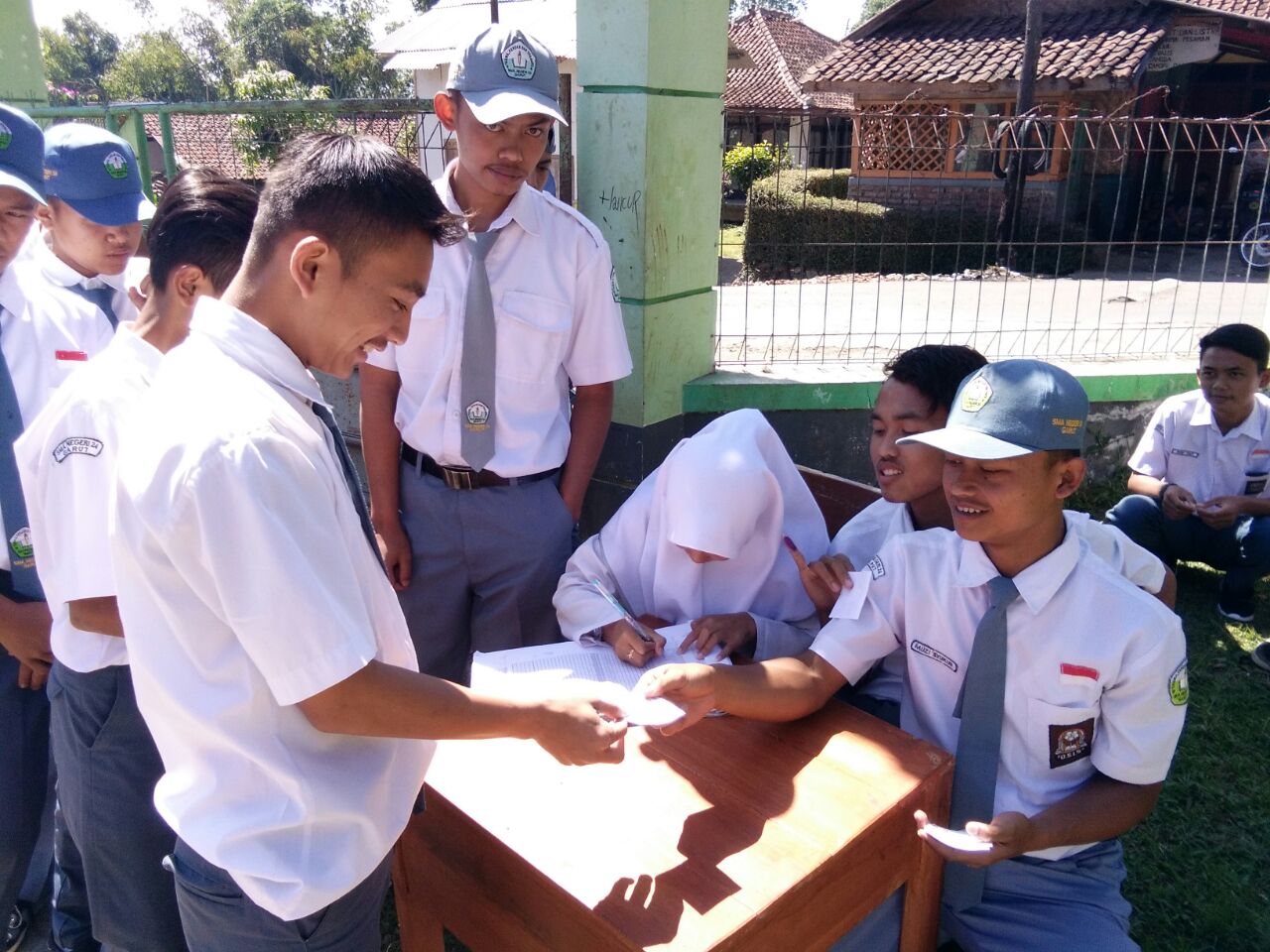 KEGIATAN PEMILIHAN KETUA OSIS BARU TAHUN 2017/2018 - SMAN 24 GARUT