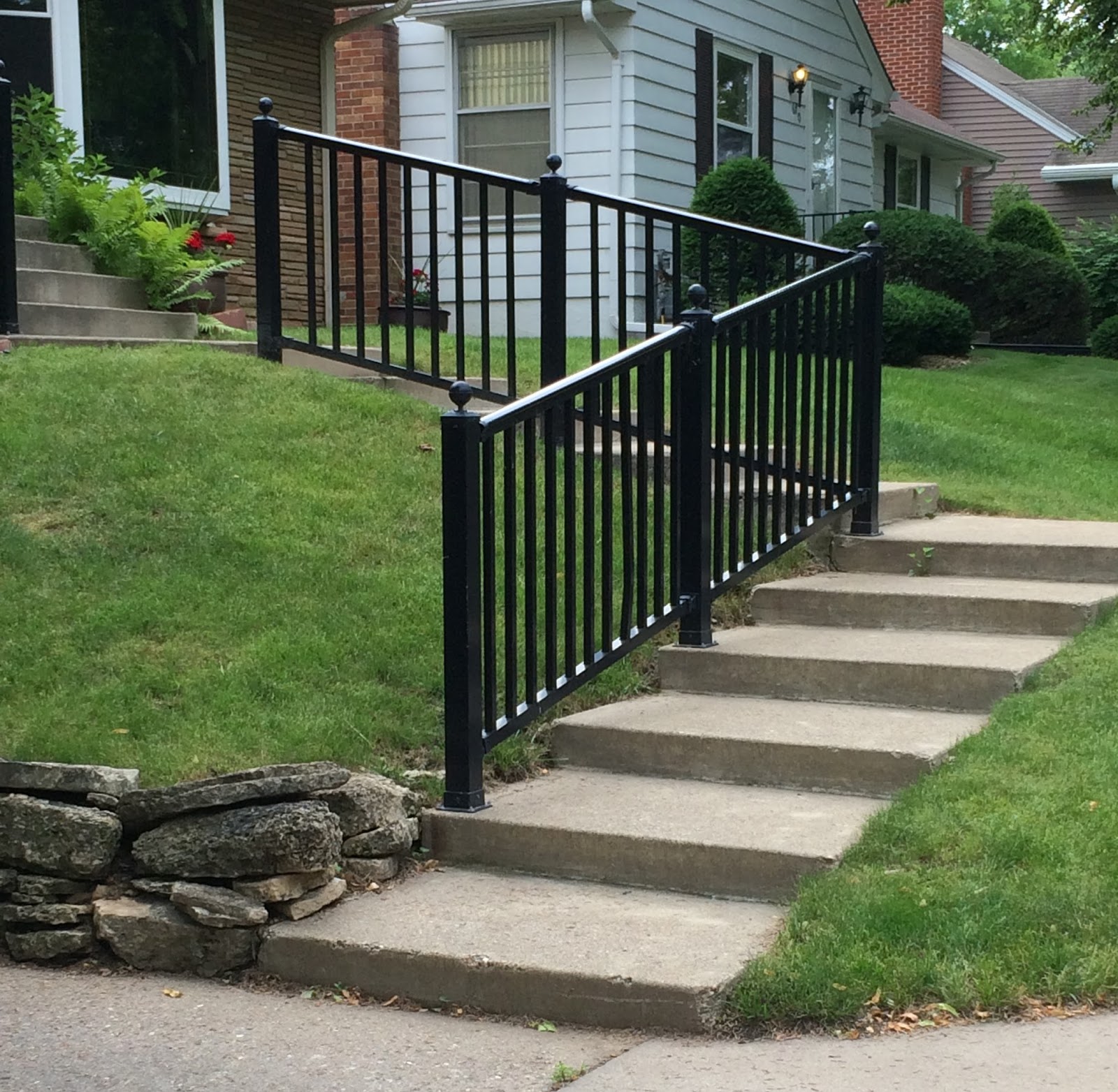 VISUAL SAINT PAUL: A fence railing