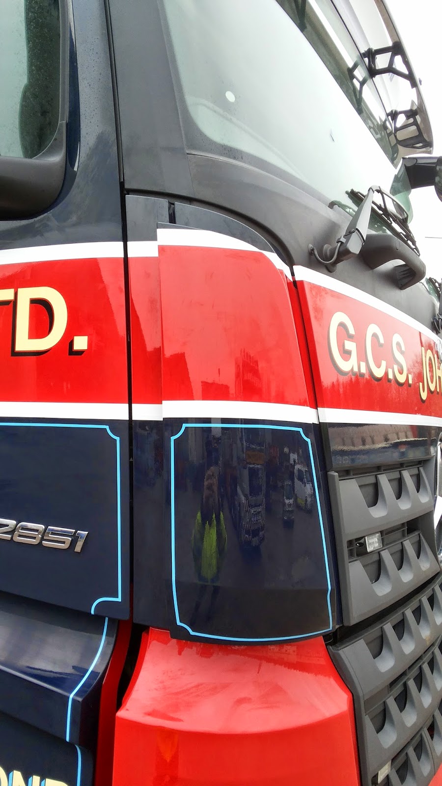 The Green I Signs Blog: Mercedes Benz Arocs 2851 Bluetec 6 Truck sign ...
