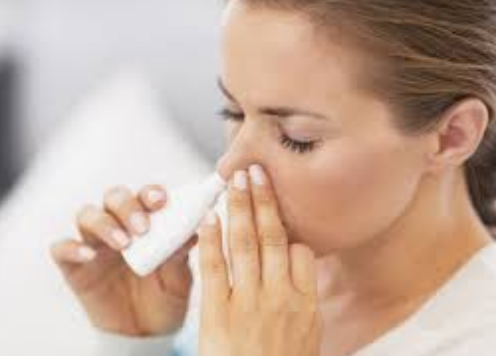 Bagaimana cara yang benar memakai semprot hidung penderita asma?