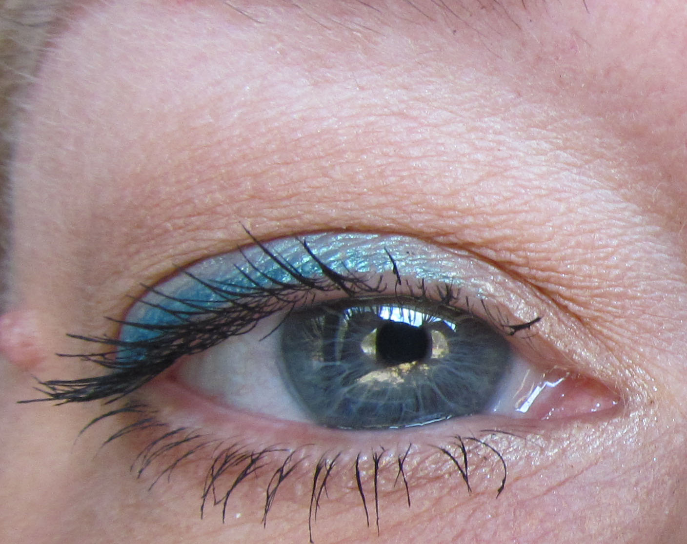 Bon Vivant Beauty: Viridian Bloom Eye Shadow Trio by Elizabeth Arden