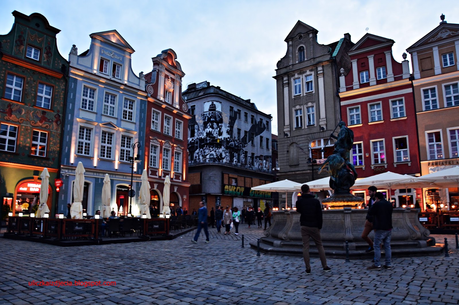 Uliczka i zdjęcia: Stary Rynek Poznań