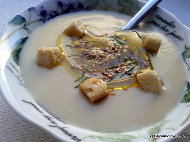 Cardamomoycilantro: CREMA DE APIO NABO Y PUERRO