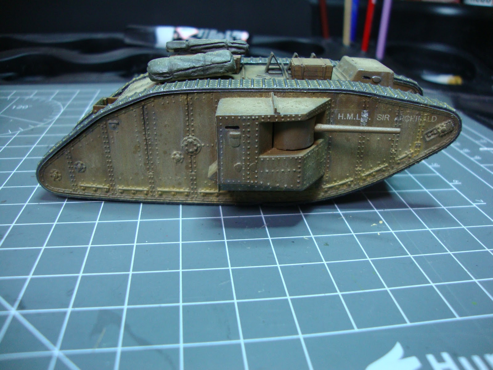 baldyman's braille scale models: Airfix WWI MkI tank in Gaza - Part II