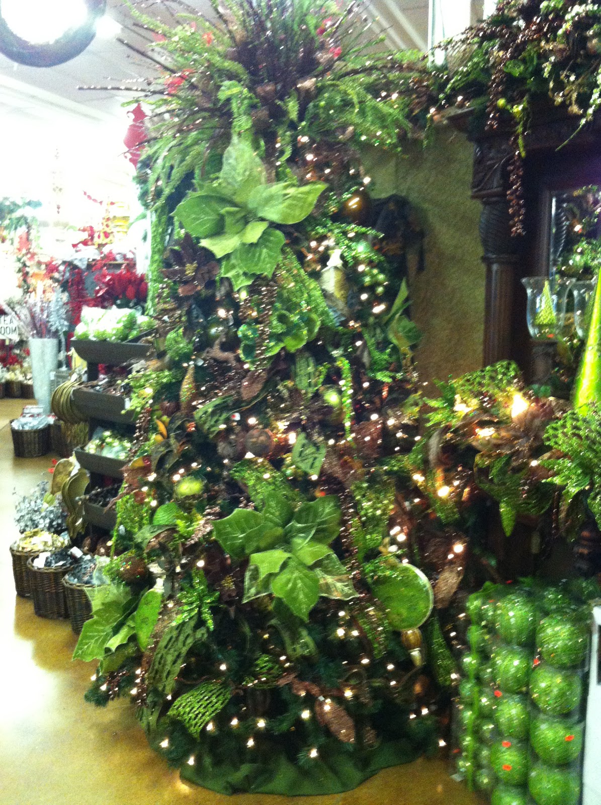 New House on the Block: Christmas Tree Decorating Tutorial