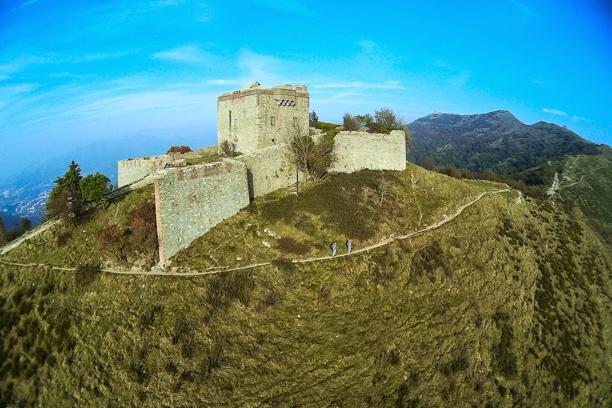 www.paesiabbandonati.it: Forte Puin Genova