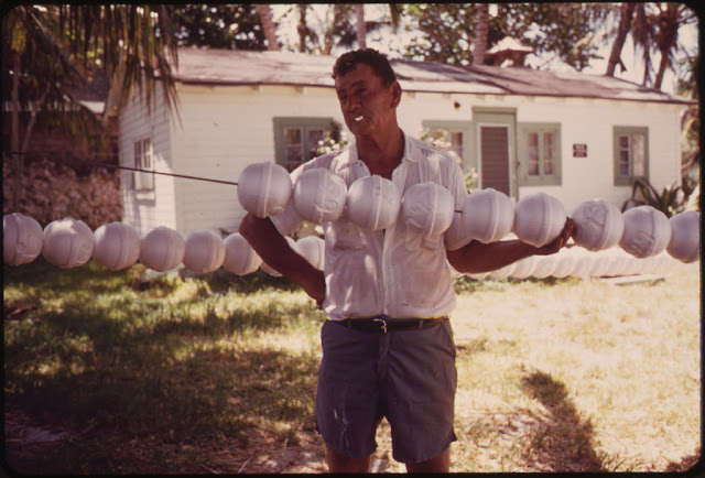 People of Florida in the 1970s Taken by Flip Schulke ~ Vintage Everyday
