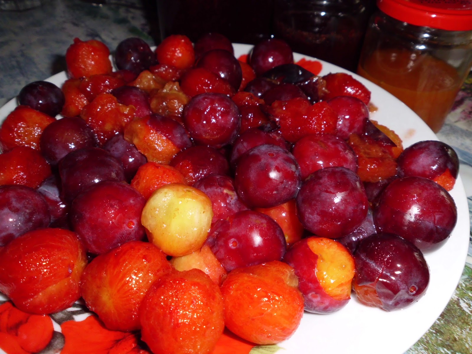 susu: Pasta de corcoduse verzi sau rosii pentru iarna