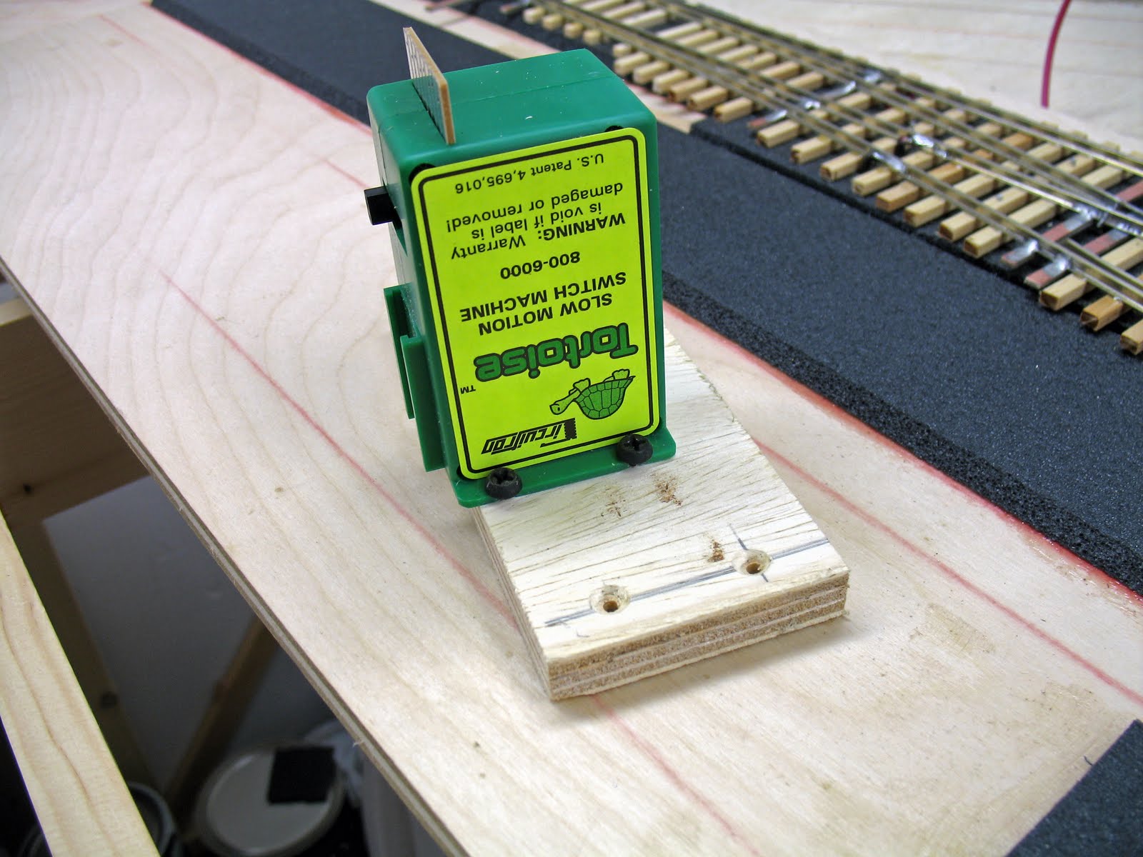 Free Model Railroad Clinics: Some Simple Switch Machine Solutions
