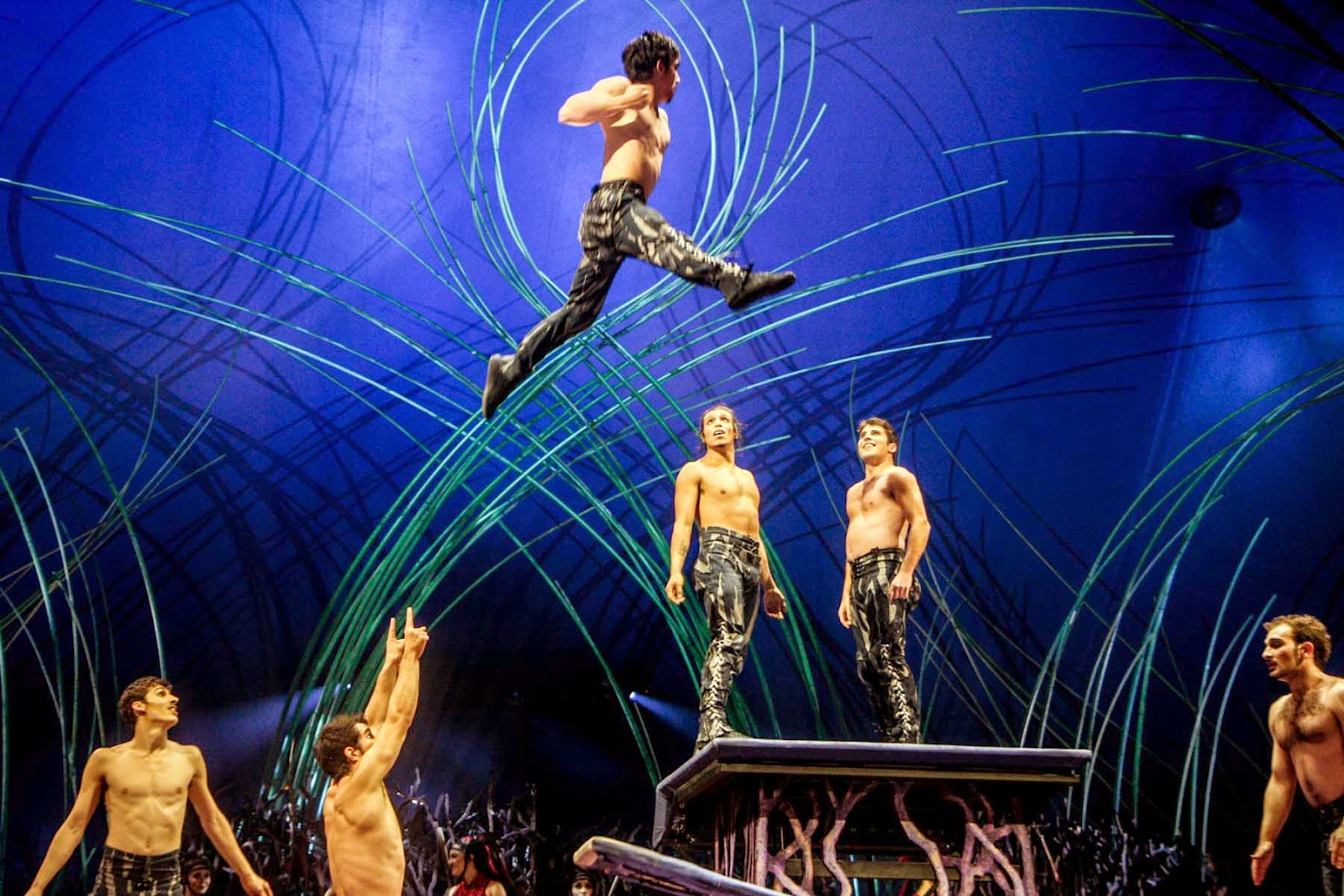 South Shore Critic: Cirque du Soleil's "Amaluna": A Tempest-uous ...