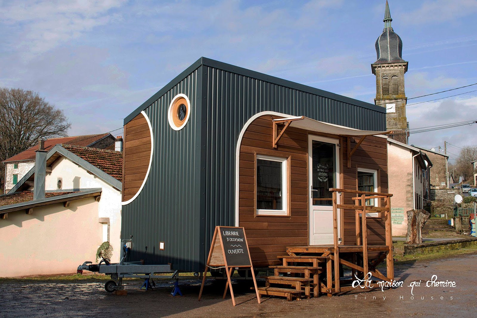 TINY HOUSE TOWN: The Travelling Tiny House Bookstore