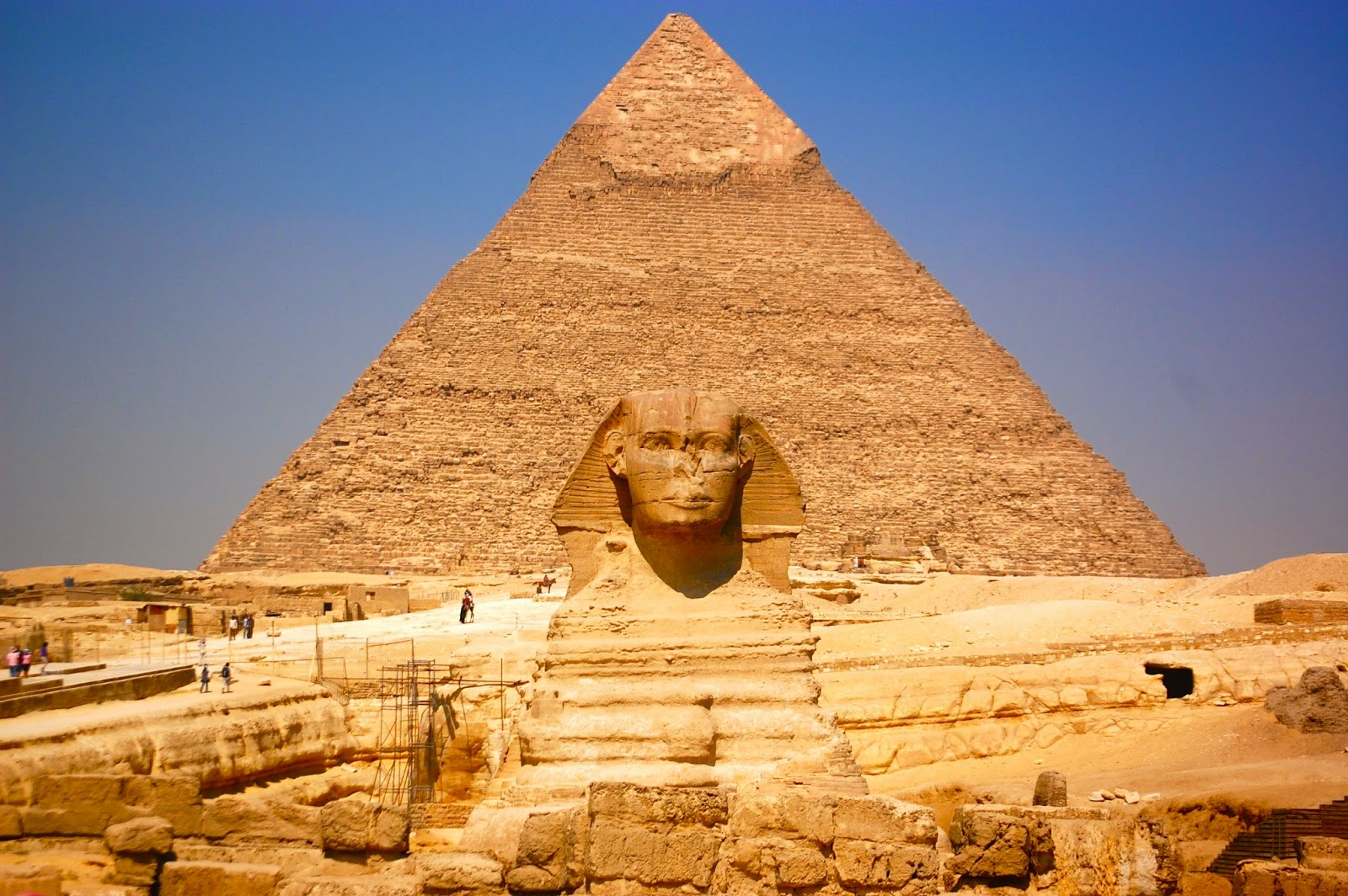travel beyond horizons...: Places to see In Egypt.