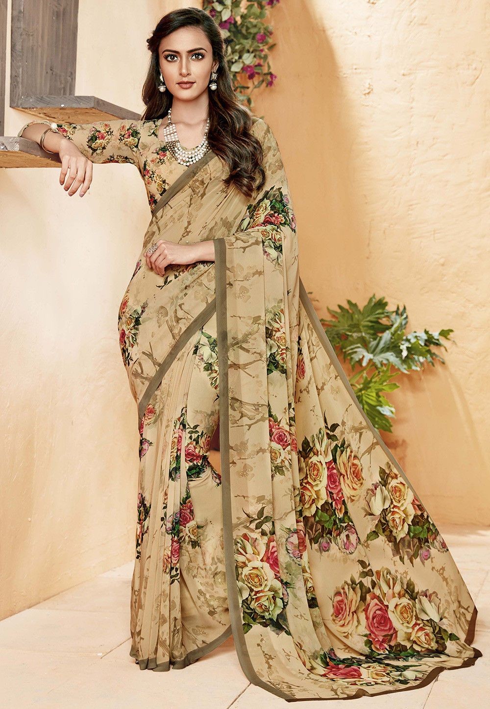 Indian Actresses and Models : Beautiful Models in Saree