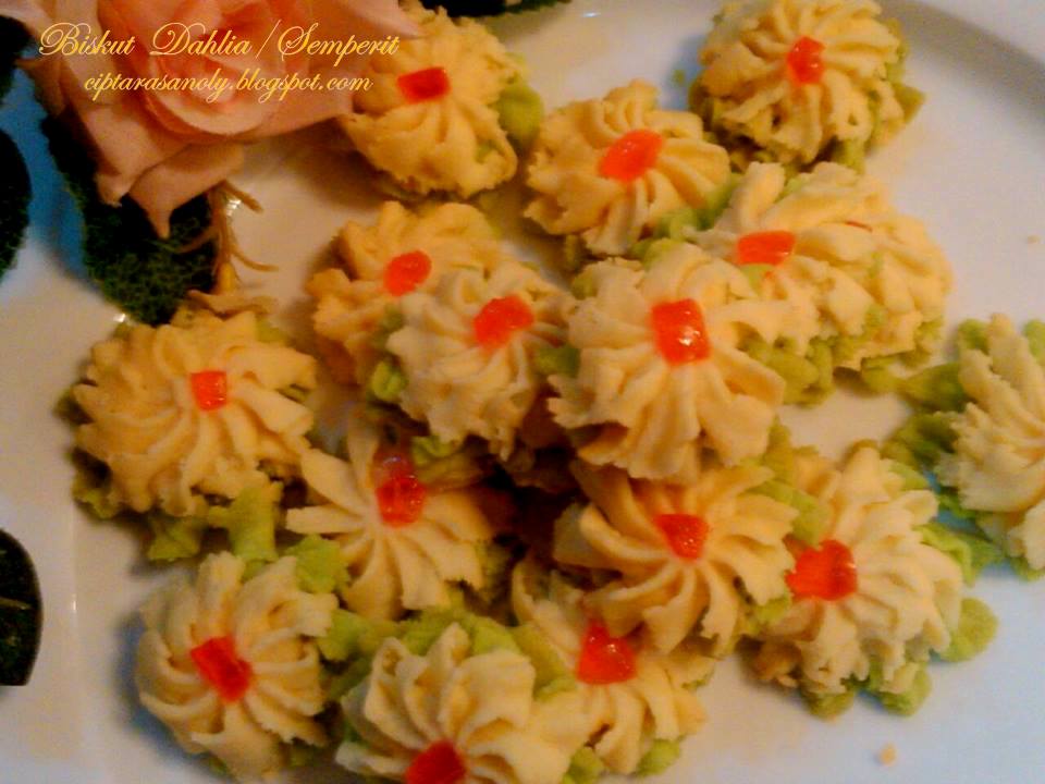 CiptaRasa Noly: BISKUT SEMPERIT/BISKUT DAHLIA