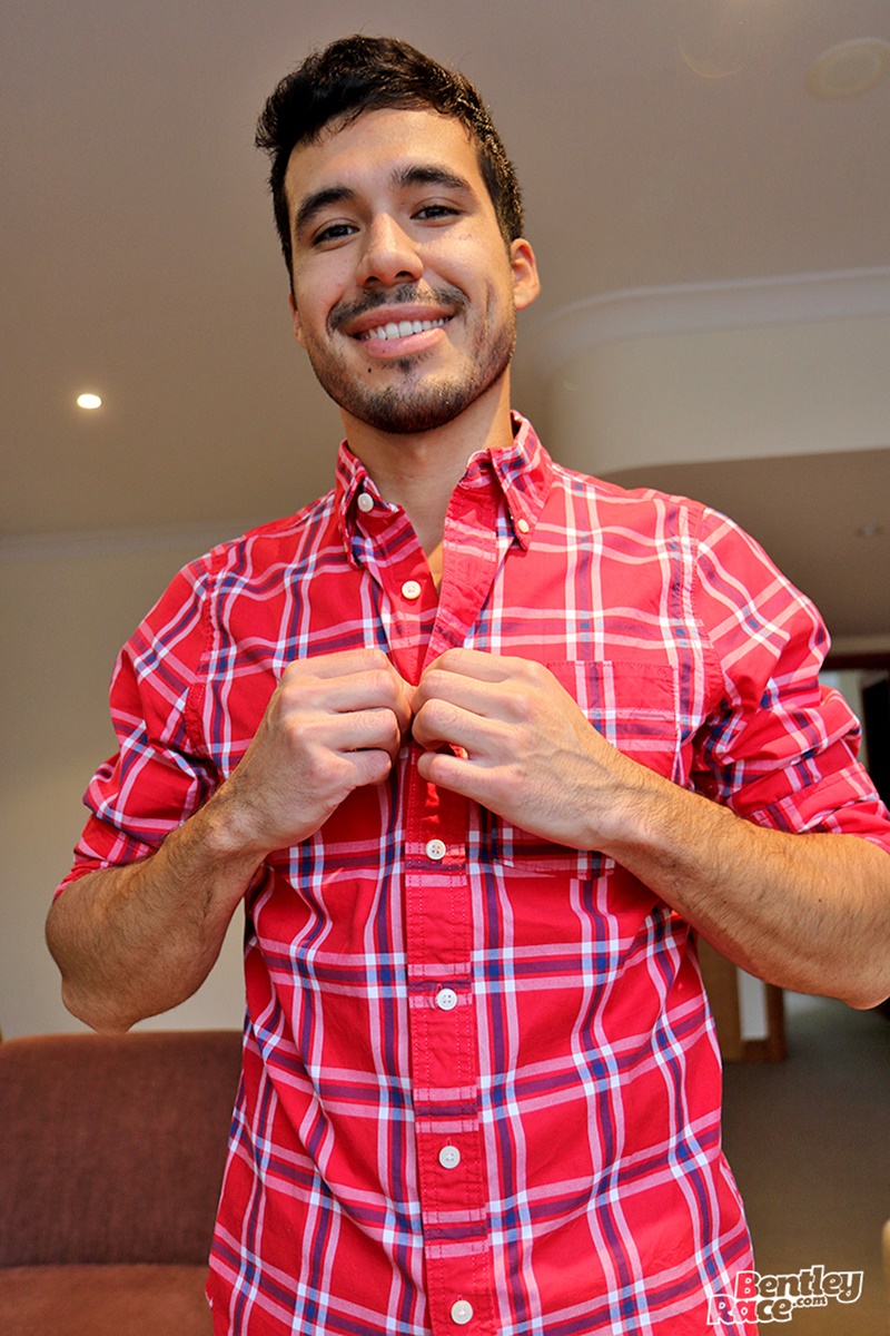 Welcome to my world.... : Bentley Race's South American hottie Benjamin ...