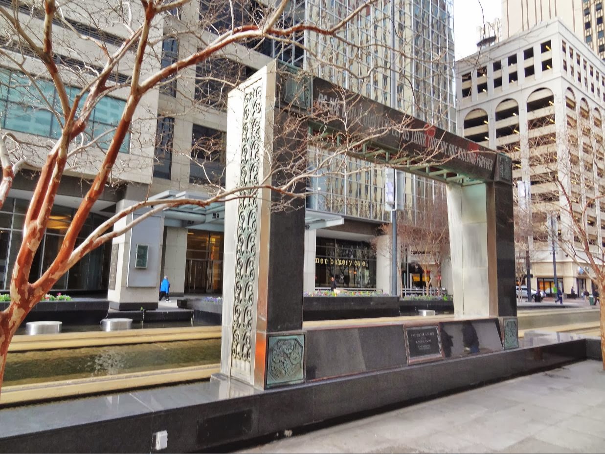 Houston in Pics: Sidewalk water fountains and water features