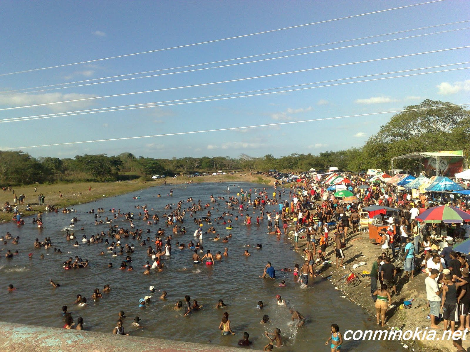 El rio Yuna y el paisaje santo | Con mi Nokia en la mano.