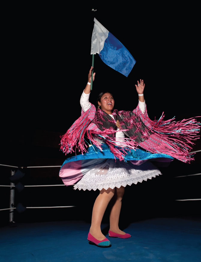 hagámos una historia juntos: Las Cholitas Luchadoras de Bolivia