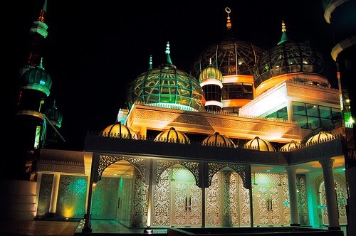 Historical and Famous Mosques of World: CRYSTAL MOSQUE
