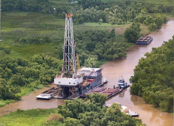 Getting to Know About Oil Drilling Equipment Earth | CranePedia