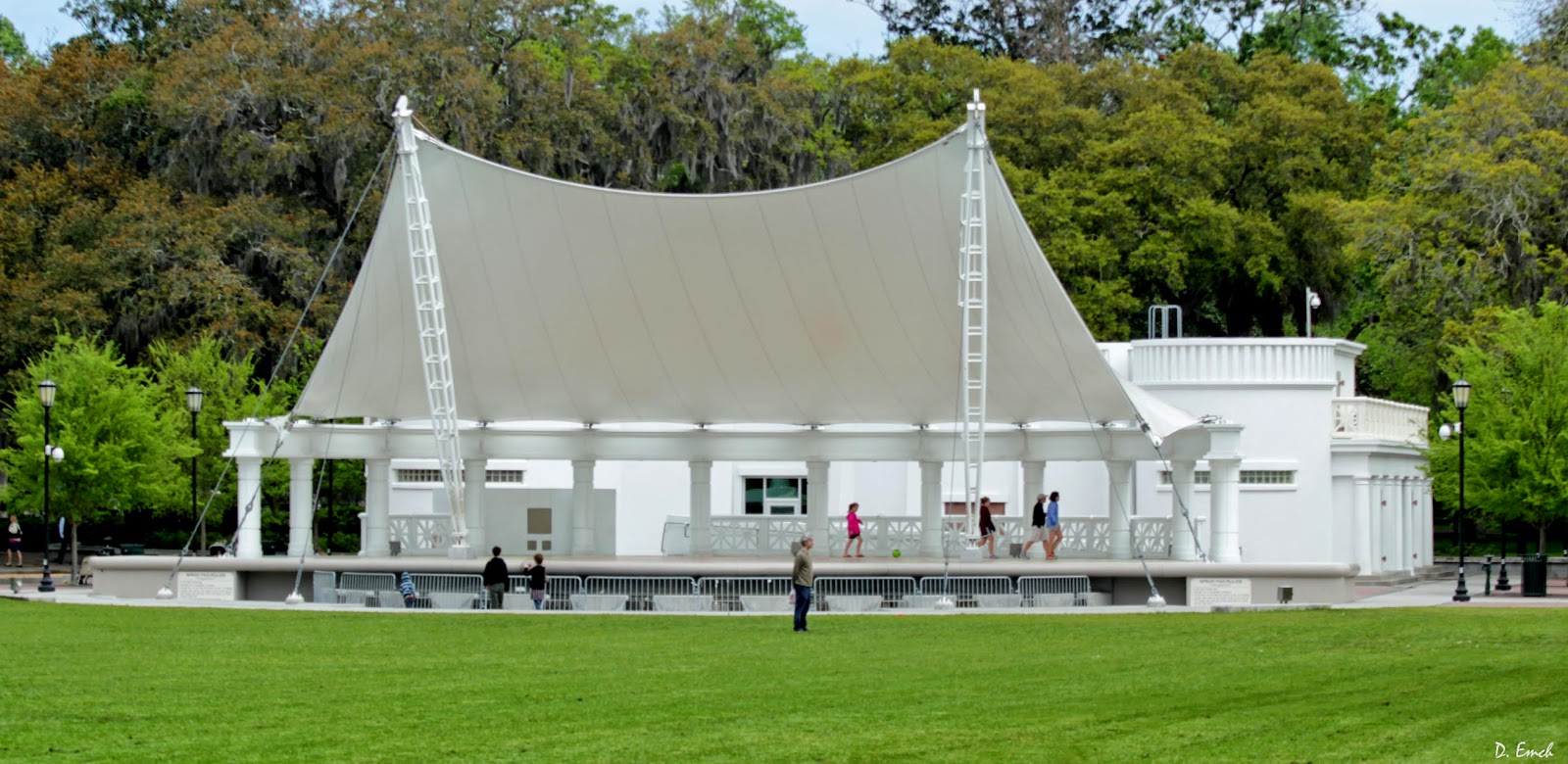 Capture America Journal: 4/17/14 Stop # 3 - Forsyth Park; Savannah GA