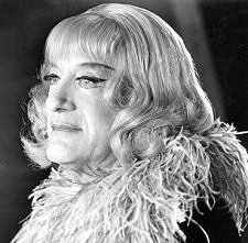 Snarke: Miss Sanders in Drag