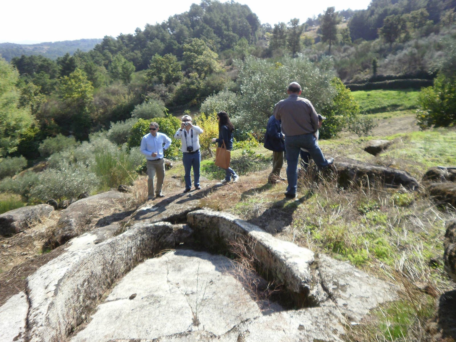 Lebução de Valpaços: Lagares cavados na Rocha_Santa Valha