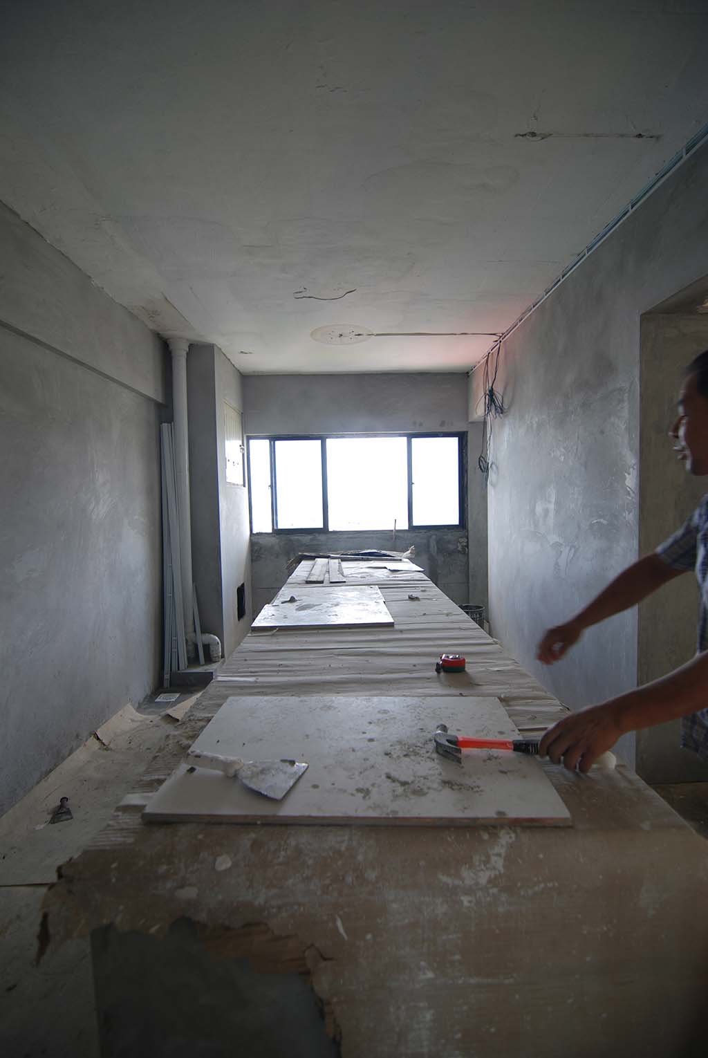 butterpaperstudio: Reno@324H - Cement screed walls