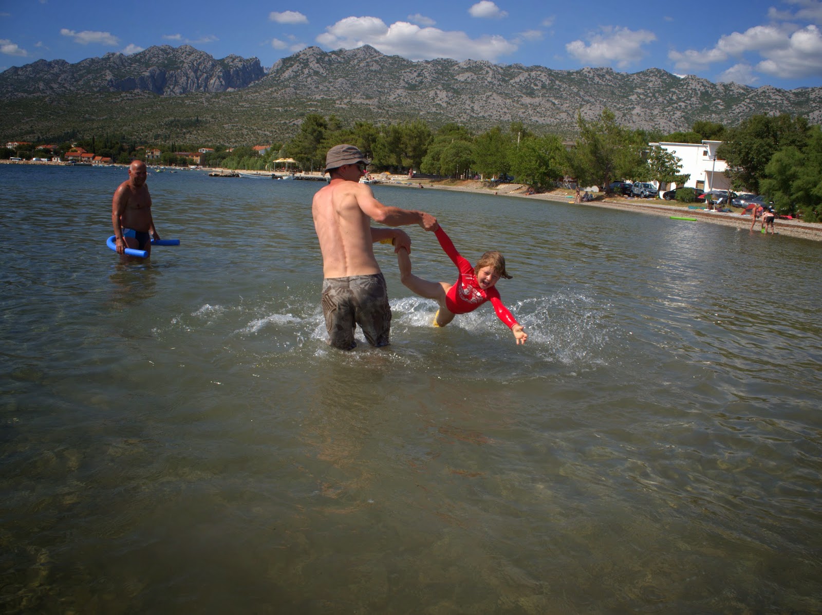 razgRAJAMO OKOLI: PAKLENICA: Slovenski PIPS