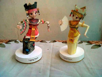 Balinese Legong Dancer Papercraft - Batik Custom | Papercraft Paradise ...