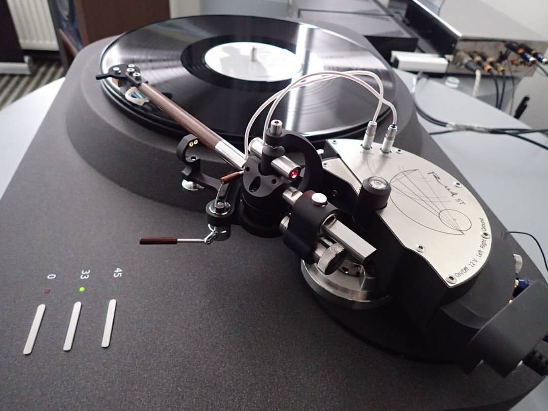 Reed Muse 1C turntable and Reed Tangential Reed5T tonearm NEW – M & S ...