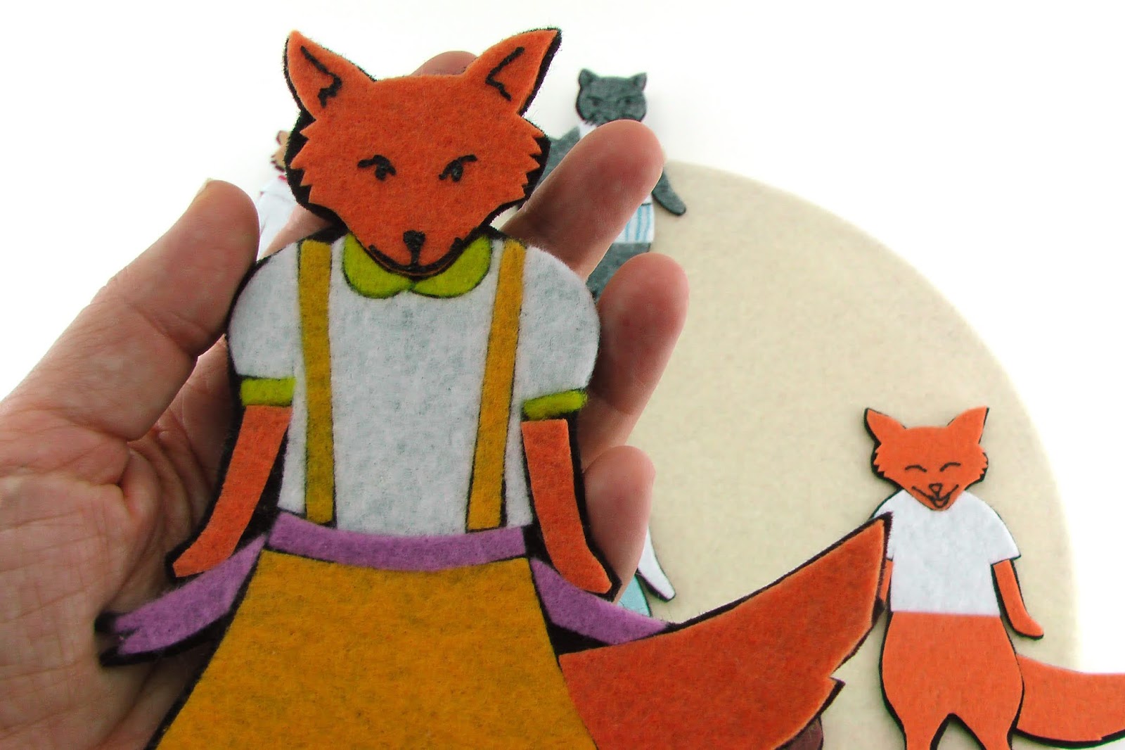 Flannel Board Fun: Flannel Friday: Mary Wore Her Red Dress