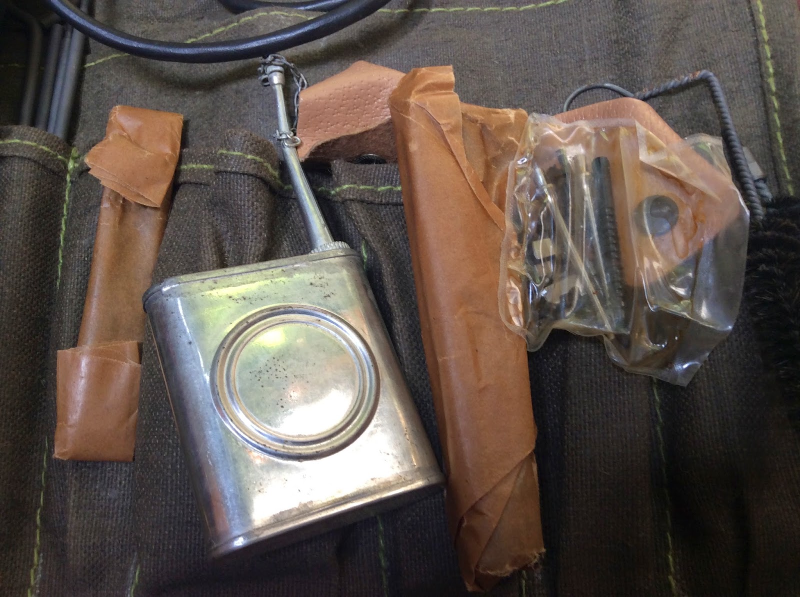 Universal Machine Gun Model 59 (UK Vzor 59): UK59 Accessory Package ...