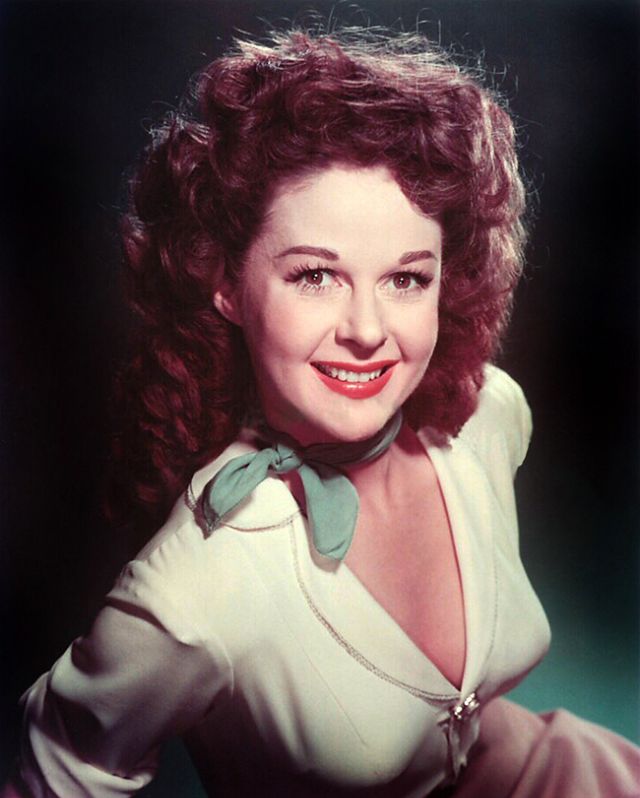 48 Glamorous Color Photos of Susan Hayward in the 1940s and 1950s ...