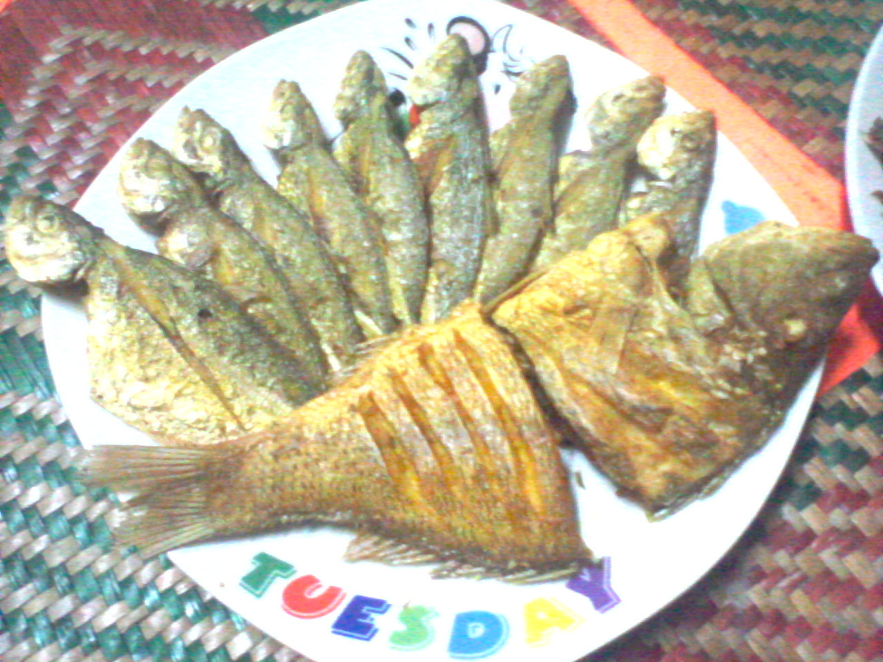 cOrEtAn aTiEyNyUnIe: iKaN kEkEk mAk iLoi iLoi.....