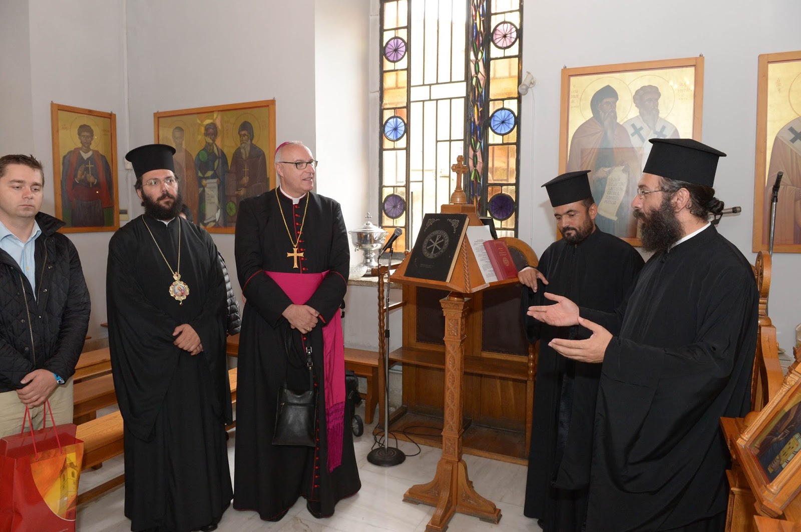 ΦΩΣ ΦΑΝΑΡΙΟΥ: Ο ΜΗΤΡΟΠΟΛΙΤΗΣ ΑΥΣΤΡΙΑΣ ΑΡΣΕΝΙΟΣ ΚΑΙ Ο ΡΩΜΑΙΟΚΑΘΟΛΙΚΟΣ ...