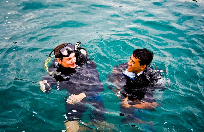 Myanmar Travel Expert: Ngapali Scuba Diving