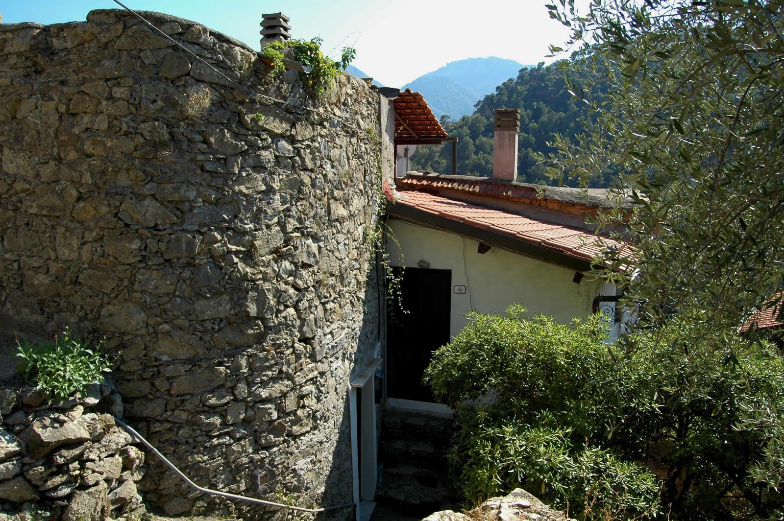Via Fontana Vecchia: Fanghetto, Frazione di Olivetta San Michele (IM ...
