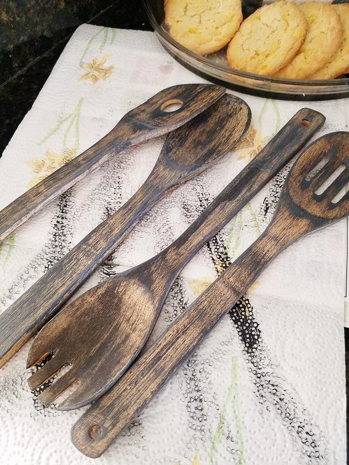 The Quaint Sanctuary: { Faux Farmhouse Utensils for Under $10!!! }