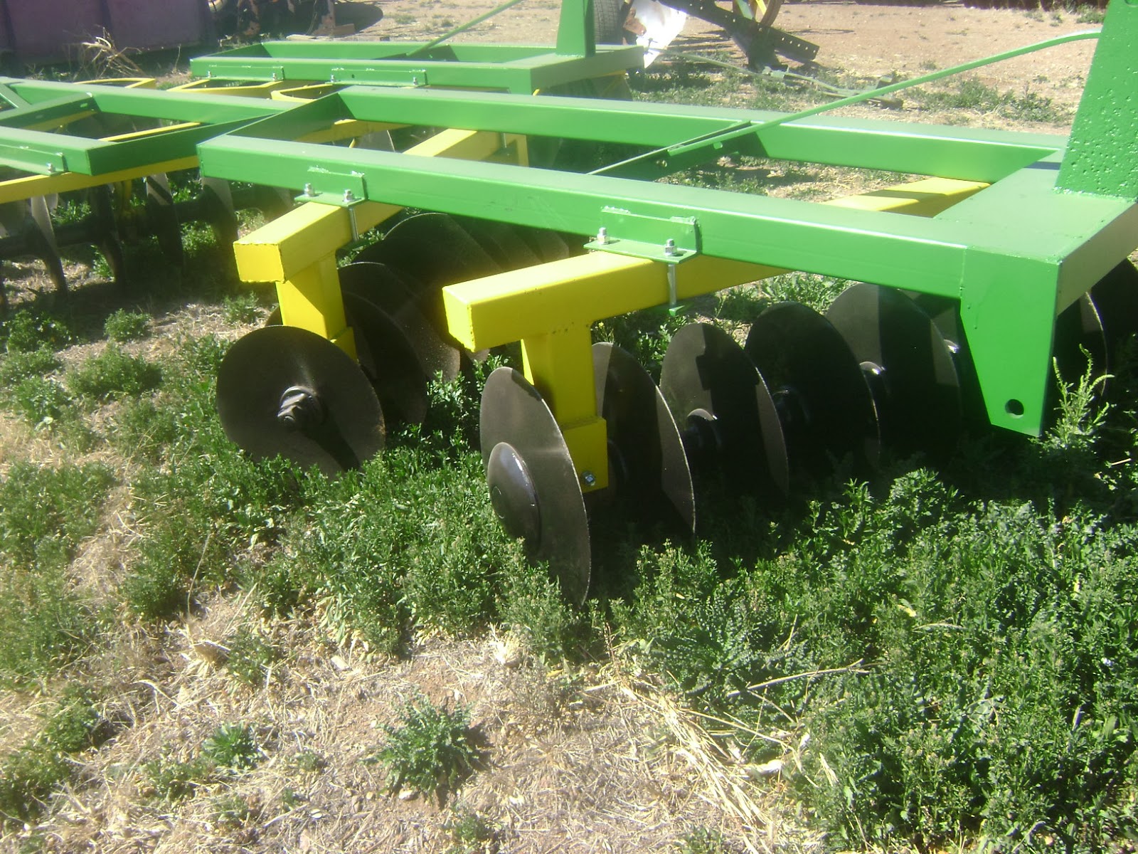 MAQUINARIA AGRICOLA INDUSTRIAL: Rastra de 16 Discos $22,000 Pesos