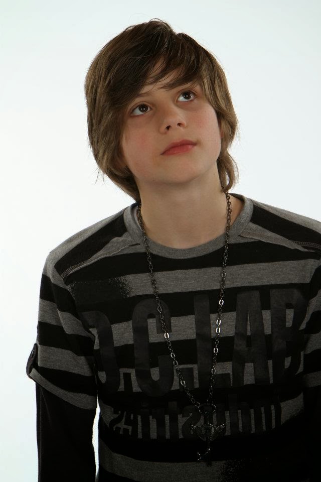 HANDSOME FACES: Photos and Videos of the Handsome and Pretty Boy Singer ...